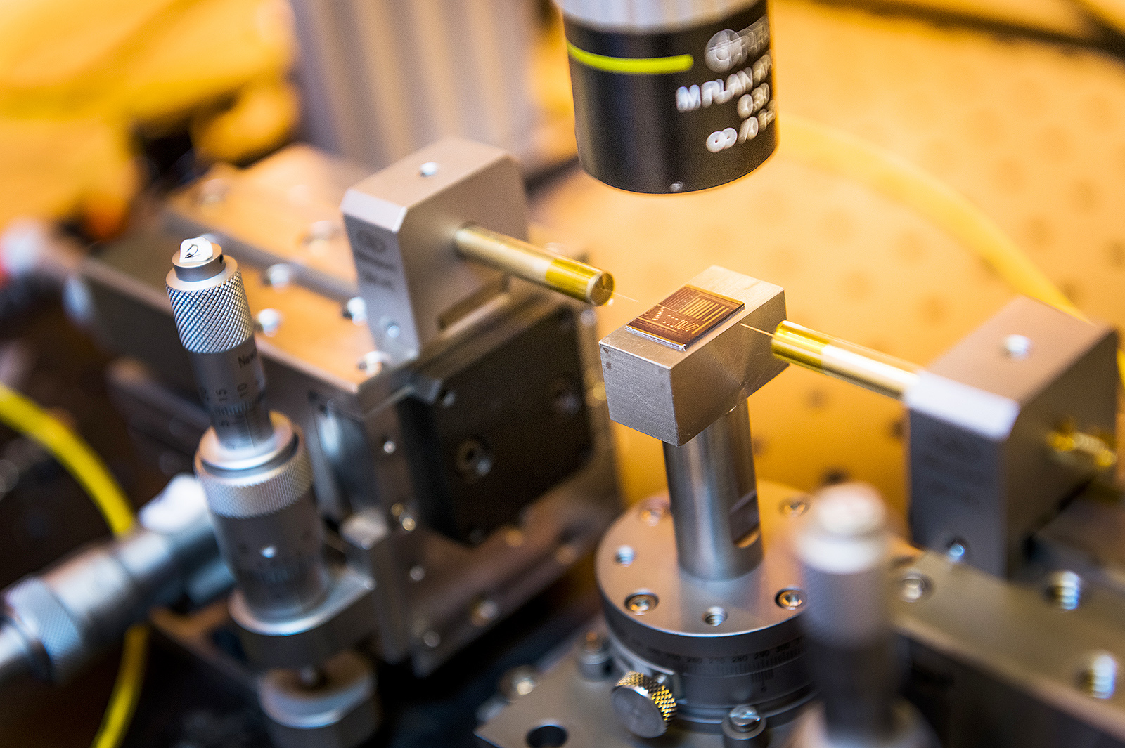 CityUHK develops world-leading microwave photonics chip for ultrahigh ...